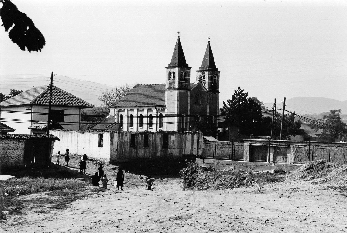 “Dom Shtjefëni asked Prime Minister Enver Hoxha and General Spiro ...