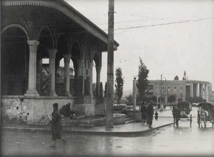 Photographs of Et’hem Bey mosque in Tirana, in different years – Memorie.al